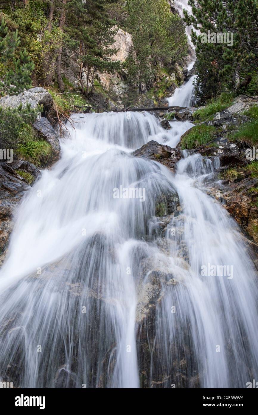 Cascadas cascadas cascadas cascadas cascadas hi-res stock photography ...