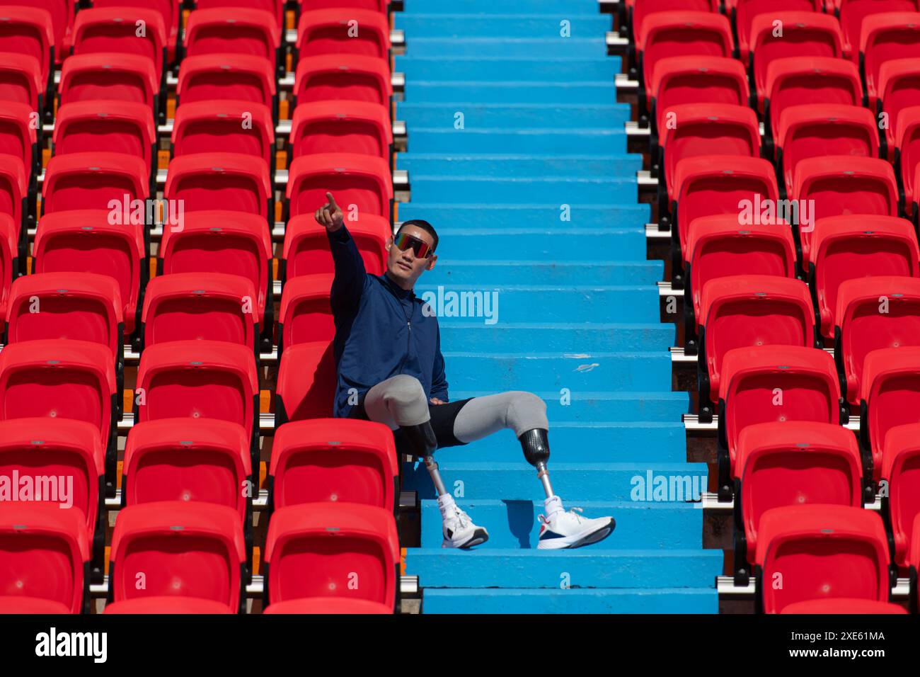 Stadium seats running track hi-res stock photography and images - Alamy