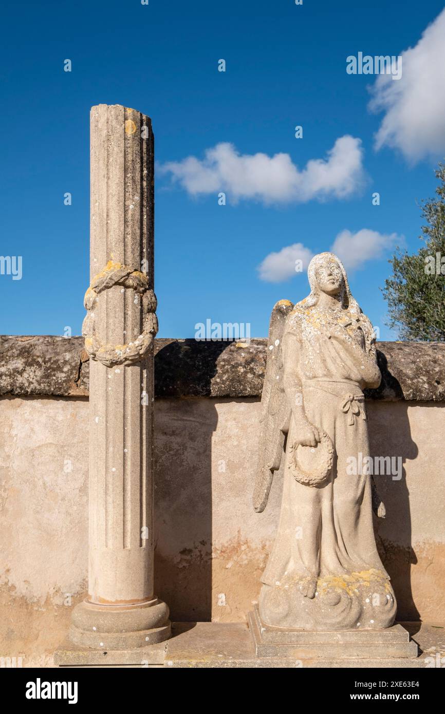 Angel next to a broken column as a symbol of interrupted life Stock ...