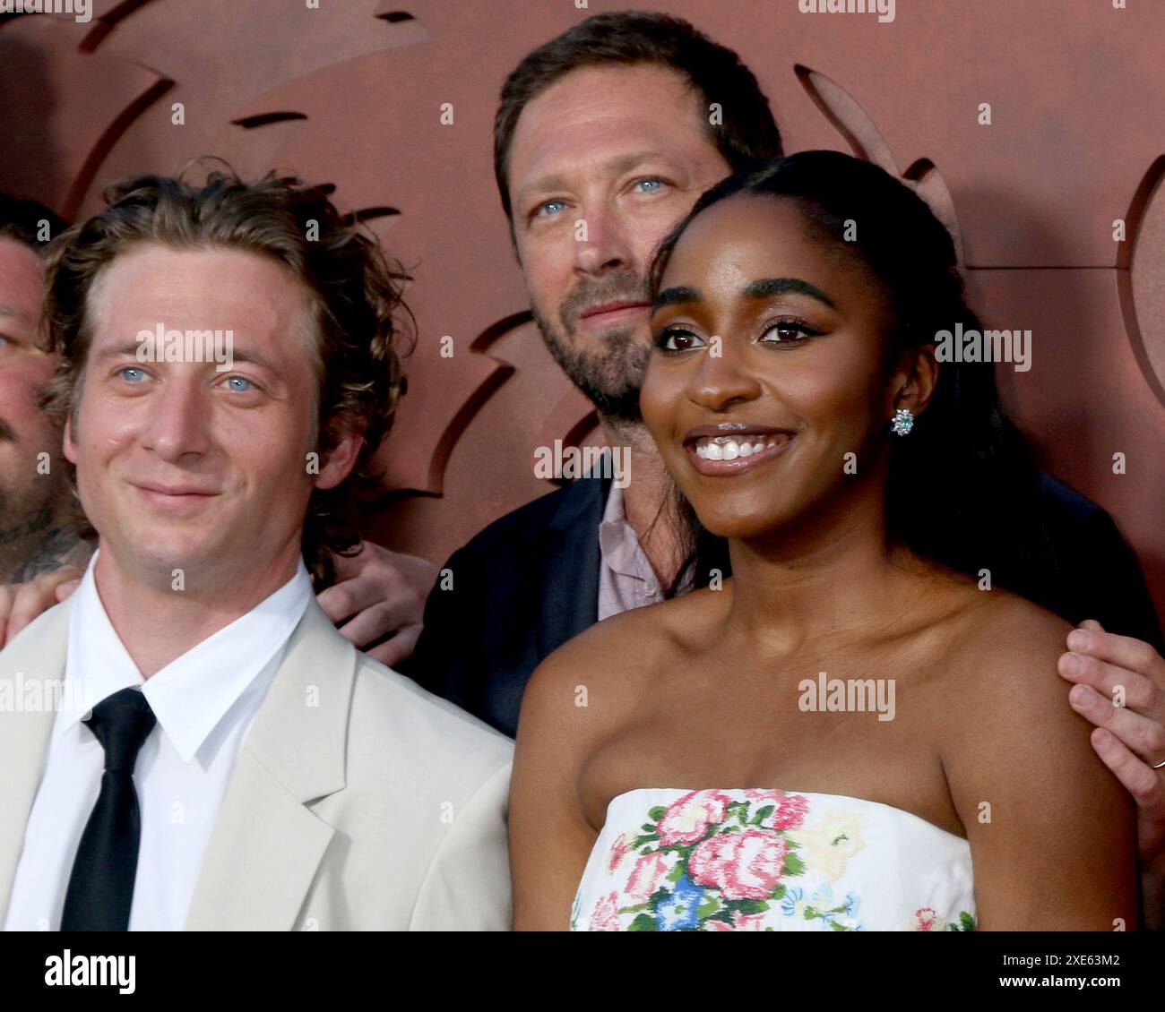 LOS ANGELES - JUN 25: Jeremy Allen White, Ebon Moss-Bachrach, Ayo ...