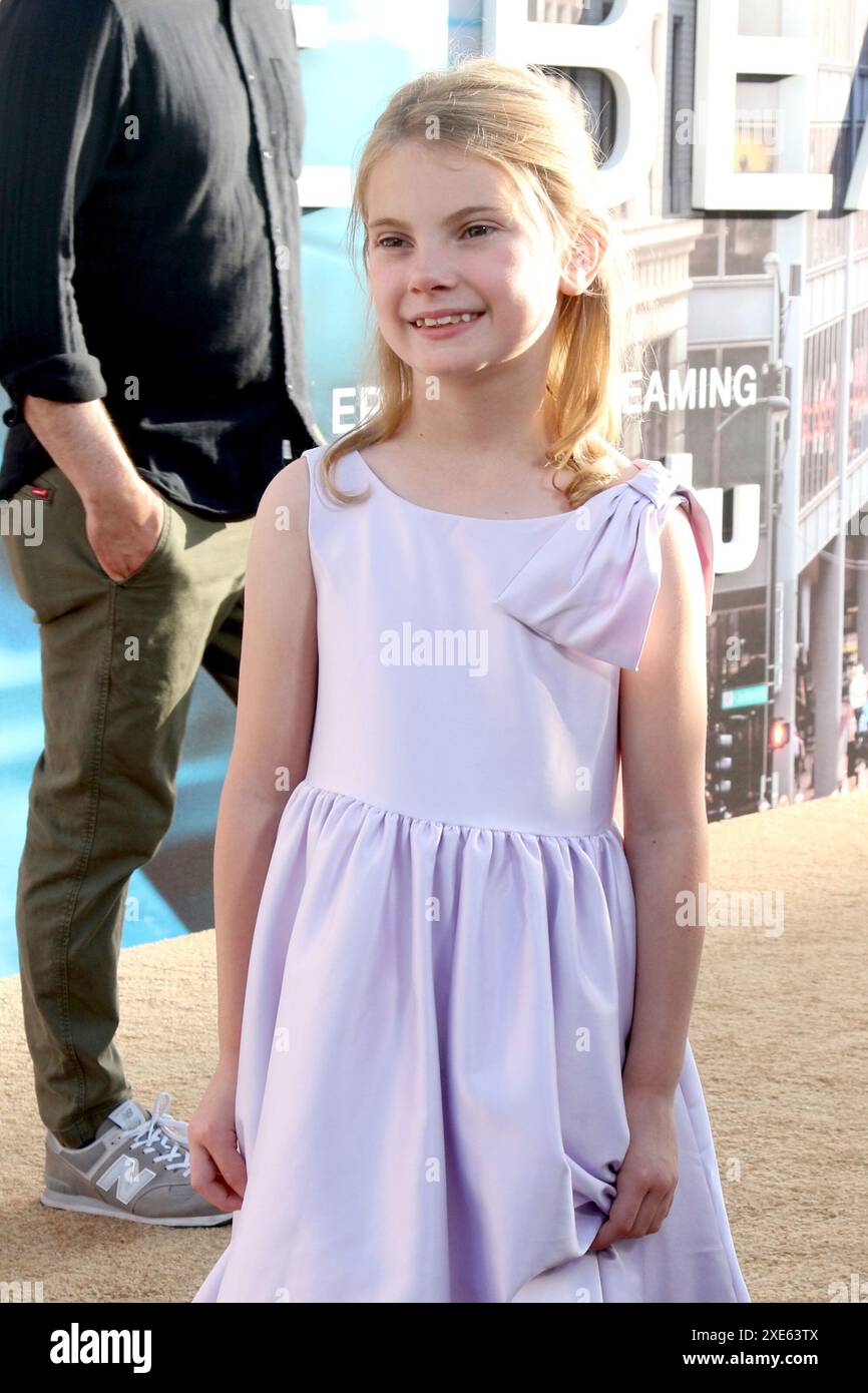 Annabelle Toomey at arrivals for FX s THE BEAR Season Three Premiere, El Capitan Theatre, Los ...