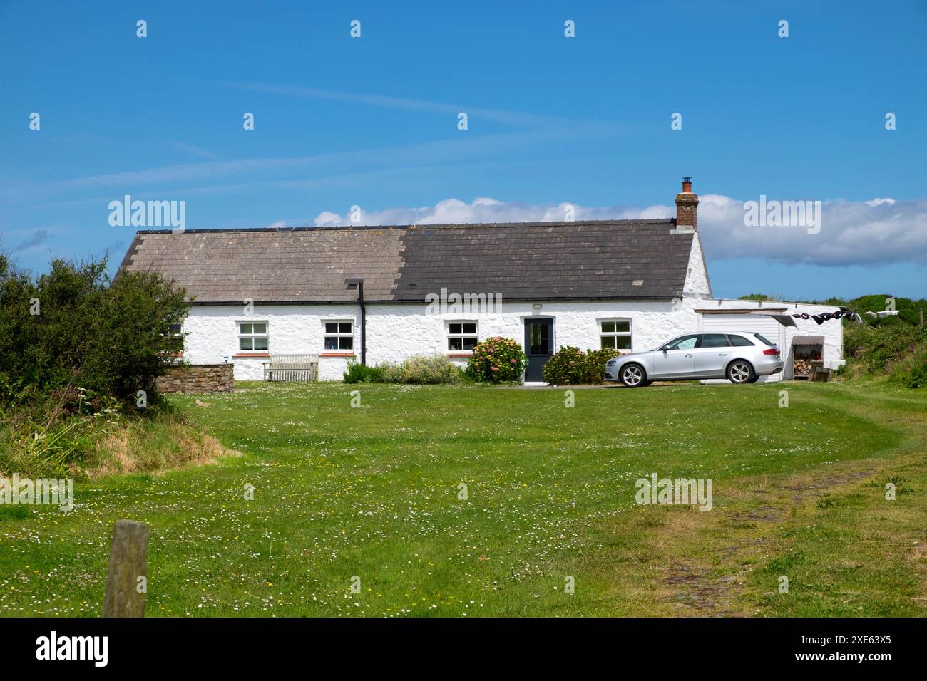 Welsh stone cottage hi-res stock photography and images - Alamy