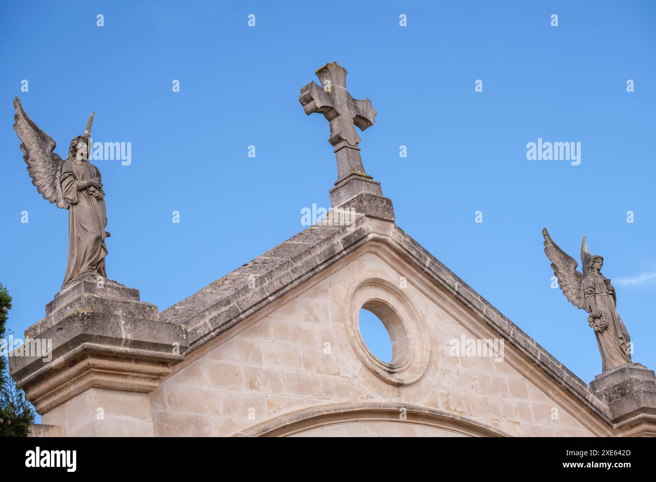 Angels of the main portal Stock Photo - Alamy
