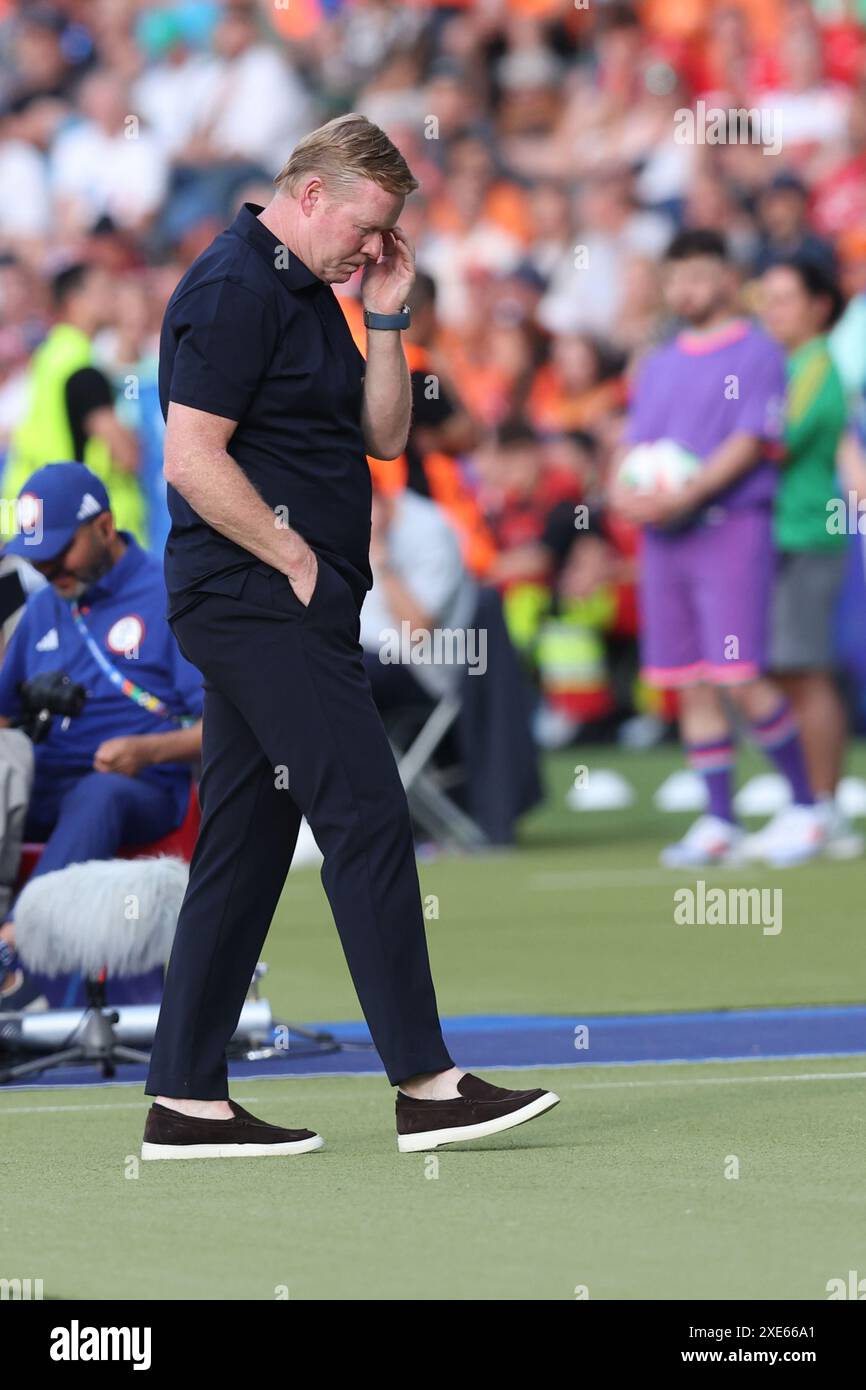 BERLIN, GERMANY - JUNE 25: coach Ronald Koeman of the Netherlands ...