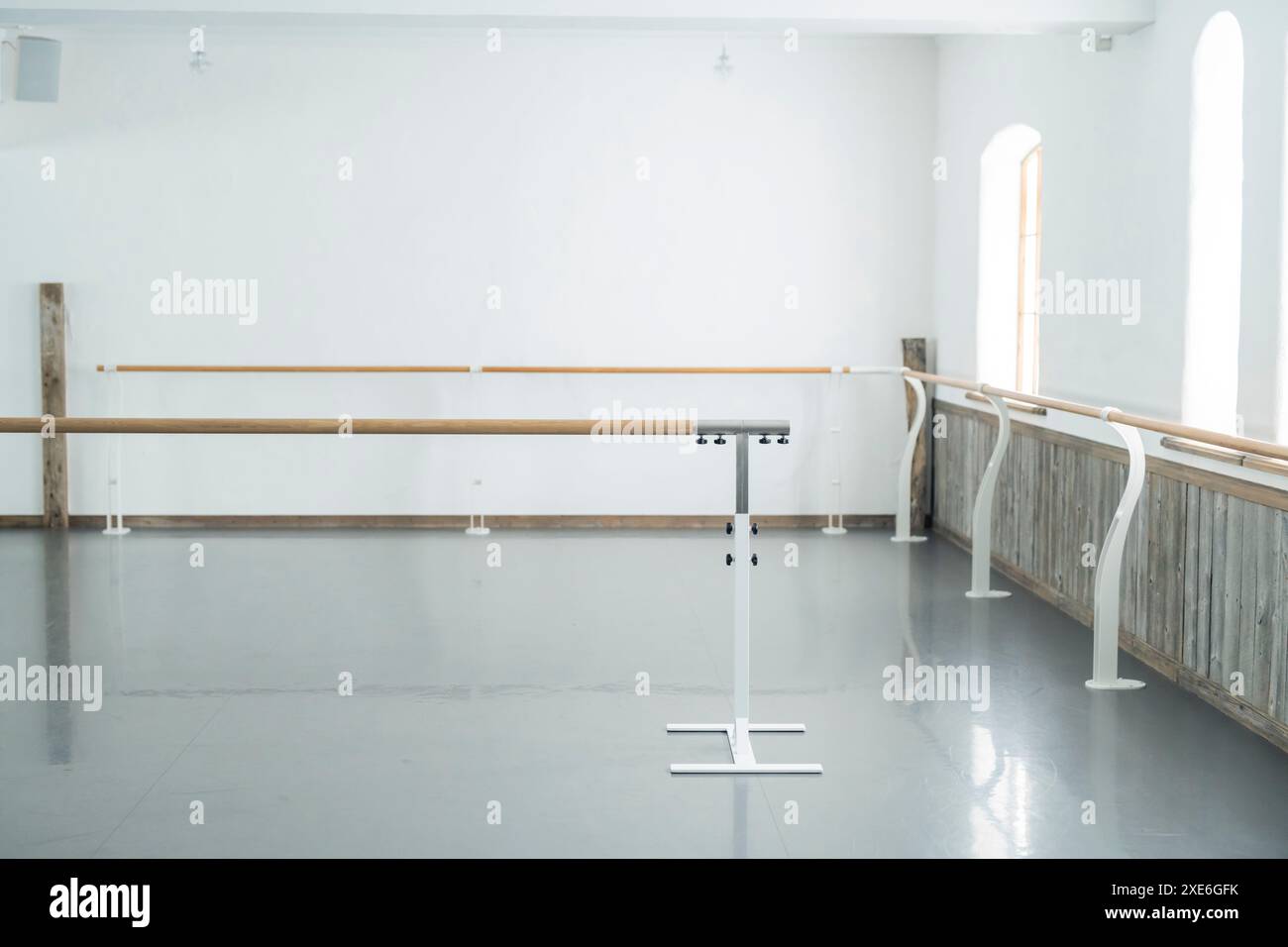 Lessons of ballet hi-res stock photography and images - Alamy