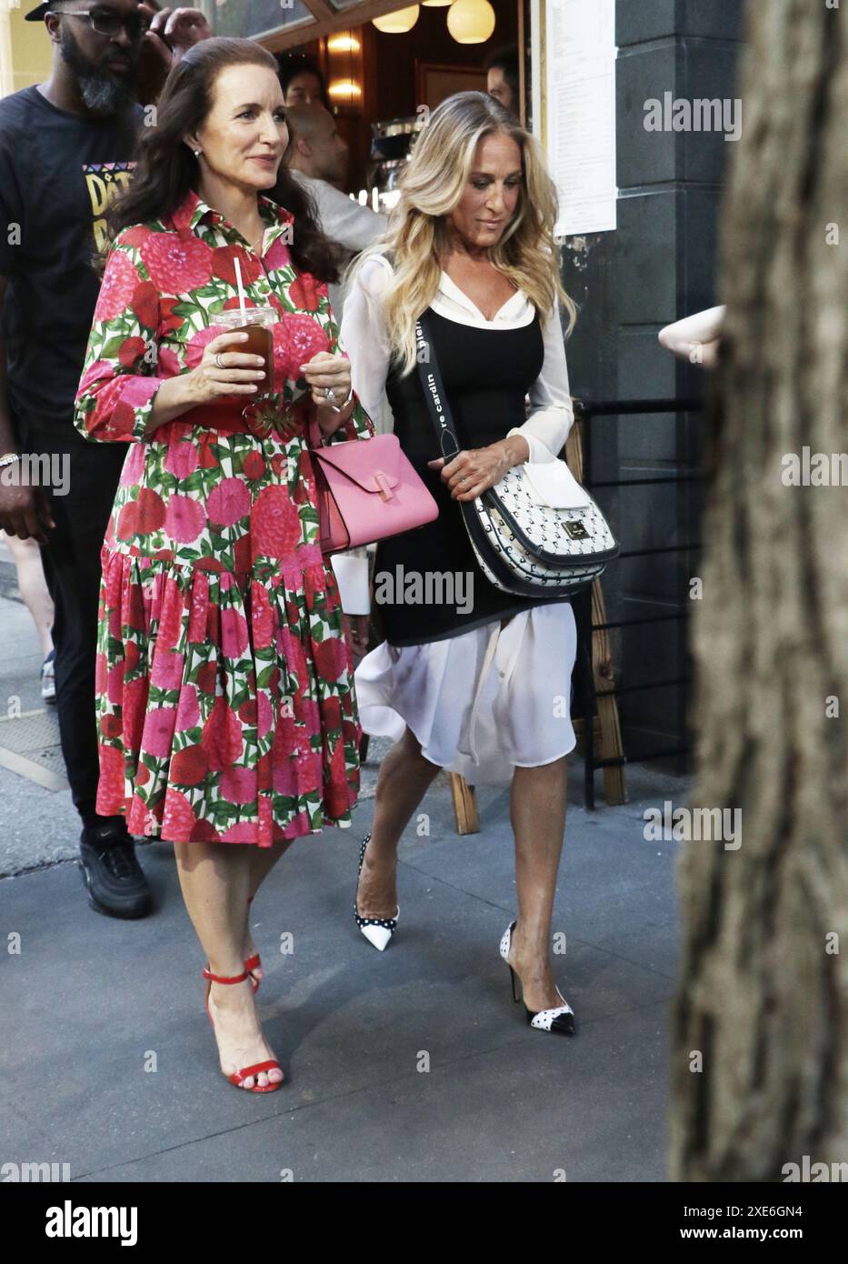 New York, NY, USA. 25th June, 2024. Kristin Davis and Sarah Jessica ...