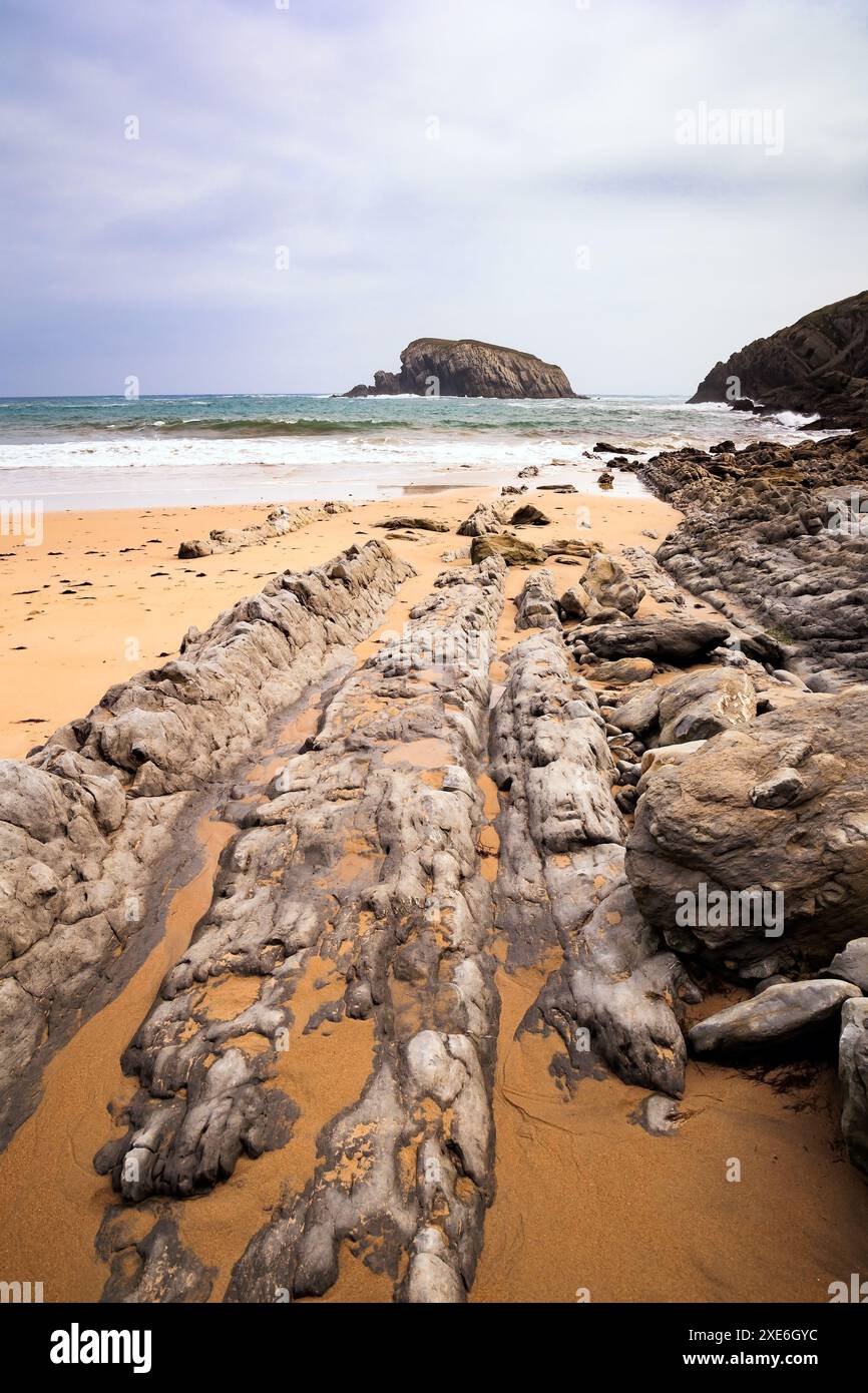 Interesting nature rock formations hi-res stock photography and images ...
