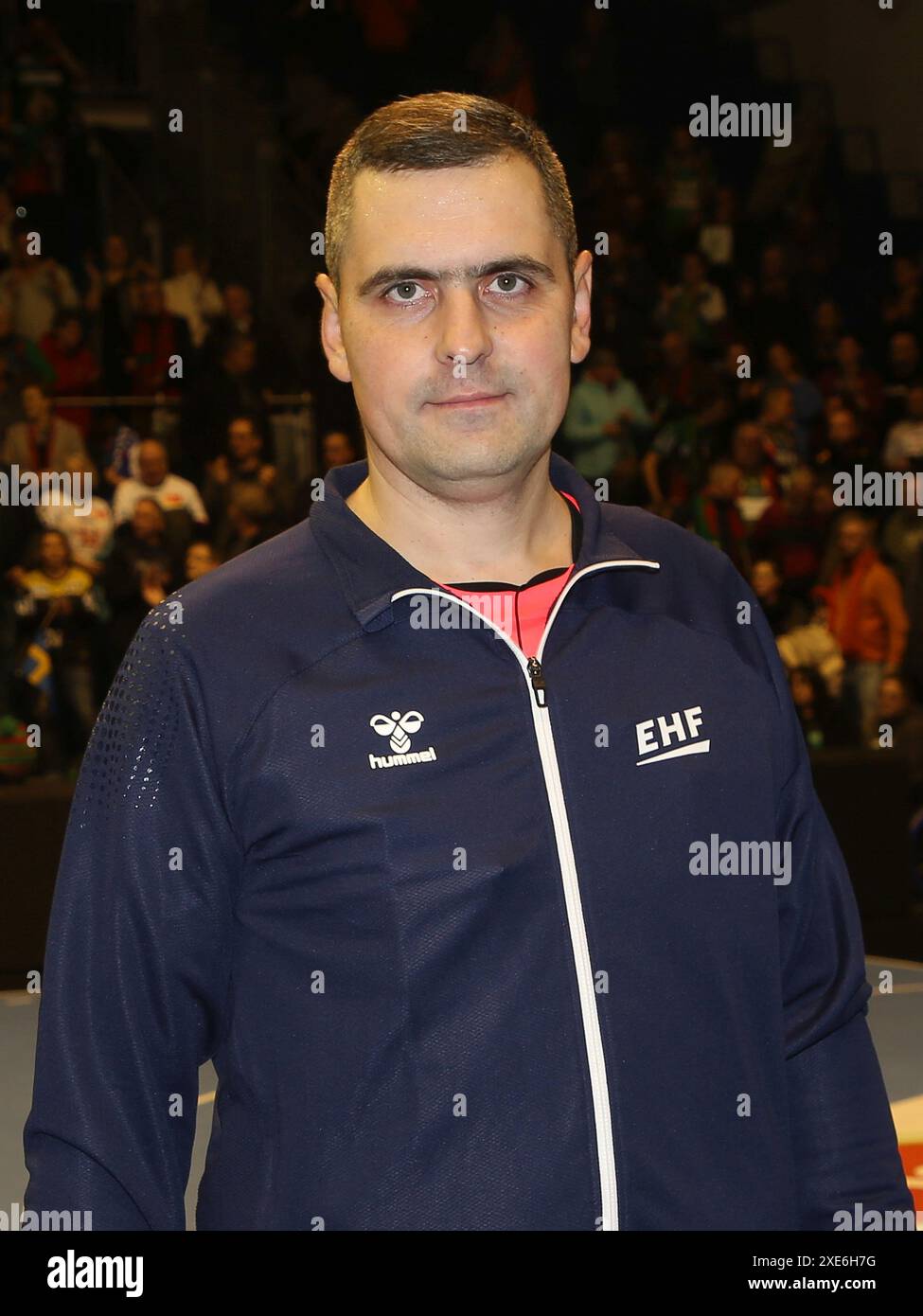 Referees 2024 hi-res stock photography and images - Alamy