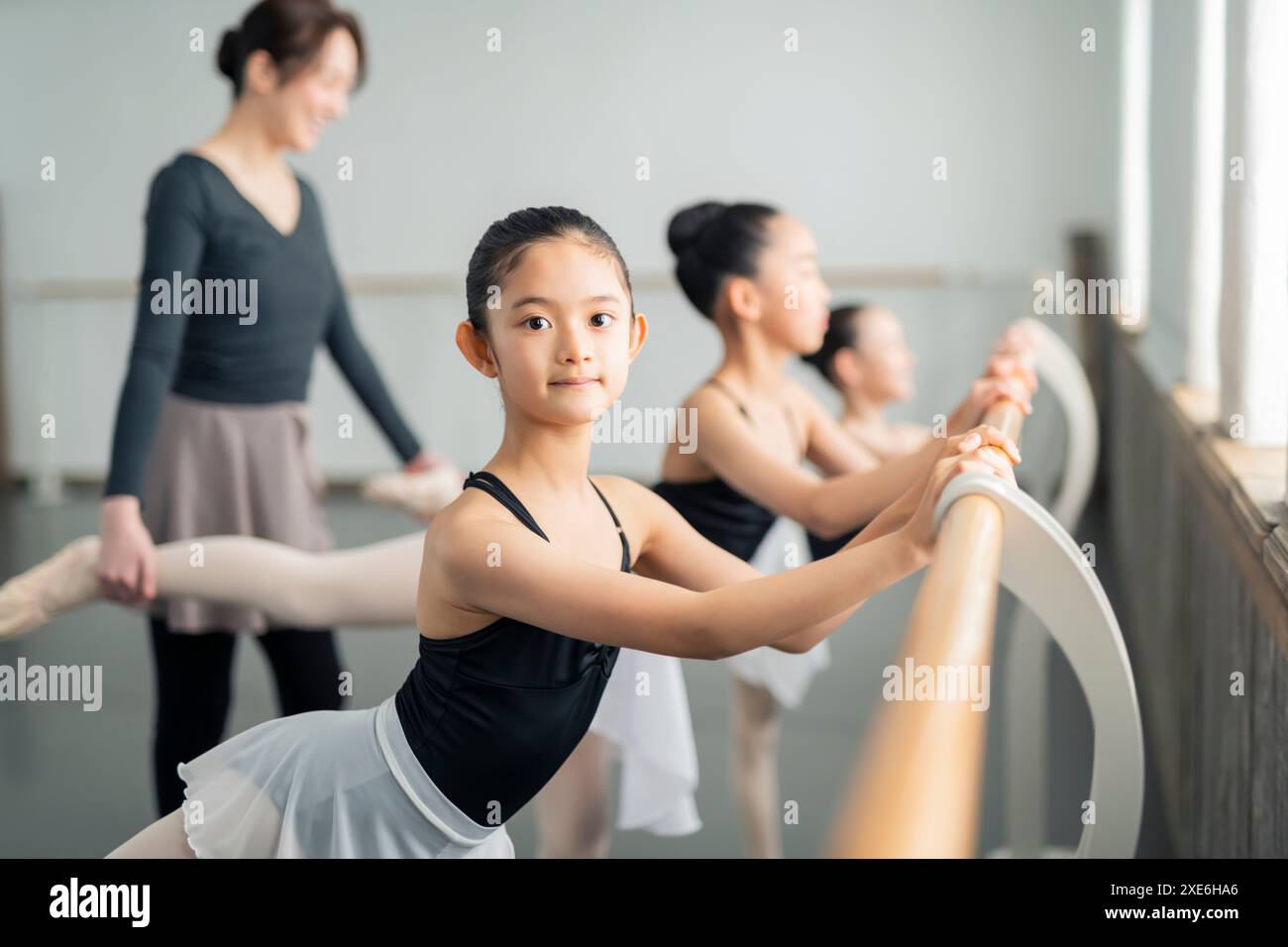 Children dance ballet hi-res stock photography and images - Alamy