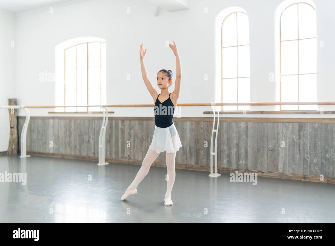 Ballet class - girls Stock Photo - Alamy
