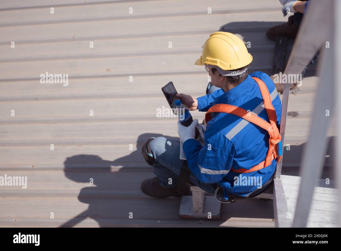 Construction workers on rest break hi-res stock photography and images ...