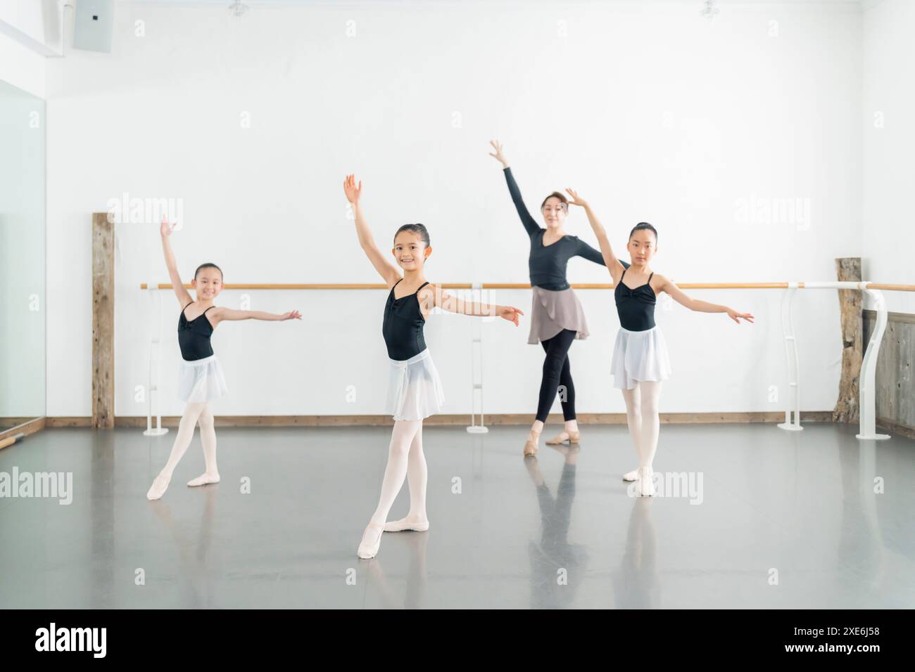 Children presentation ballet hi-res stock photography and images - Alamy