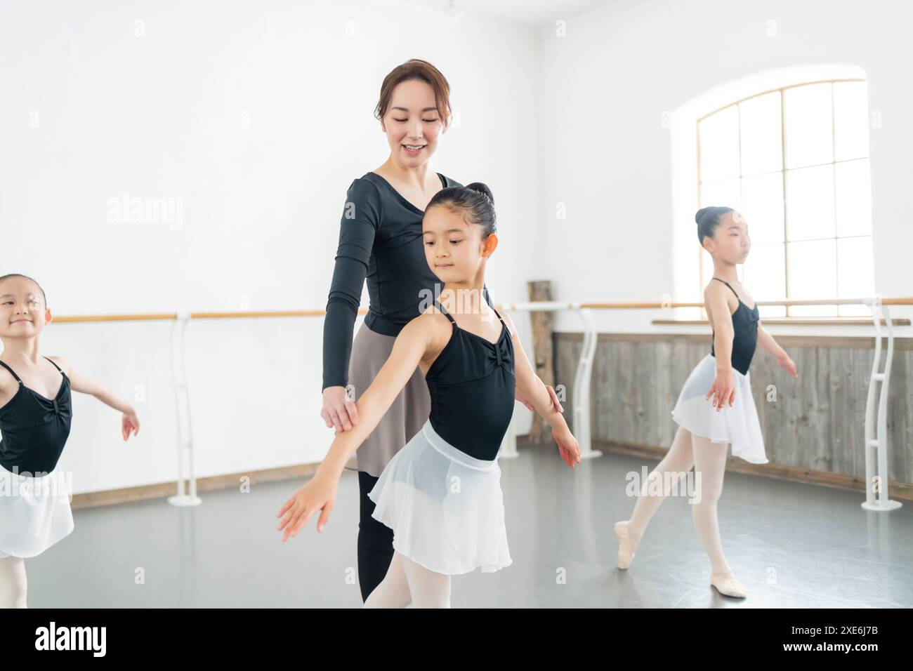 Dance class teacher students classroom hi-res stock photography and ...