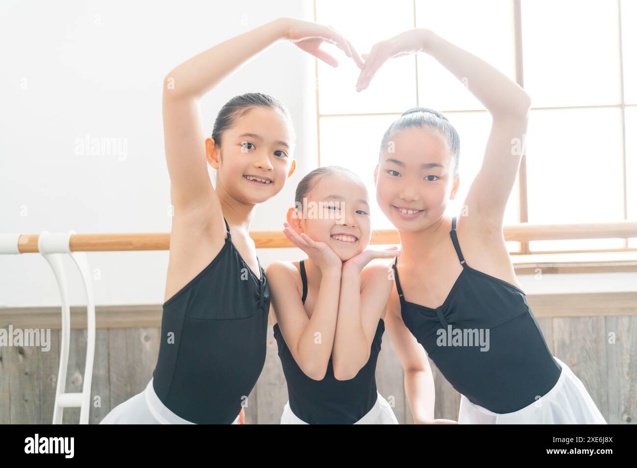 Ballet class - girls Stock Photo - Alamy