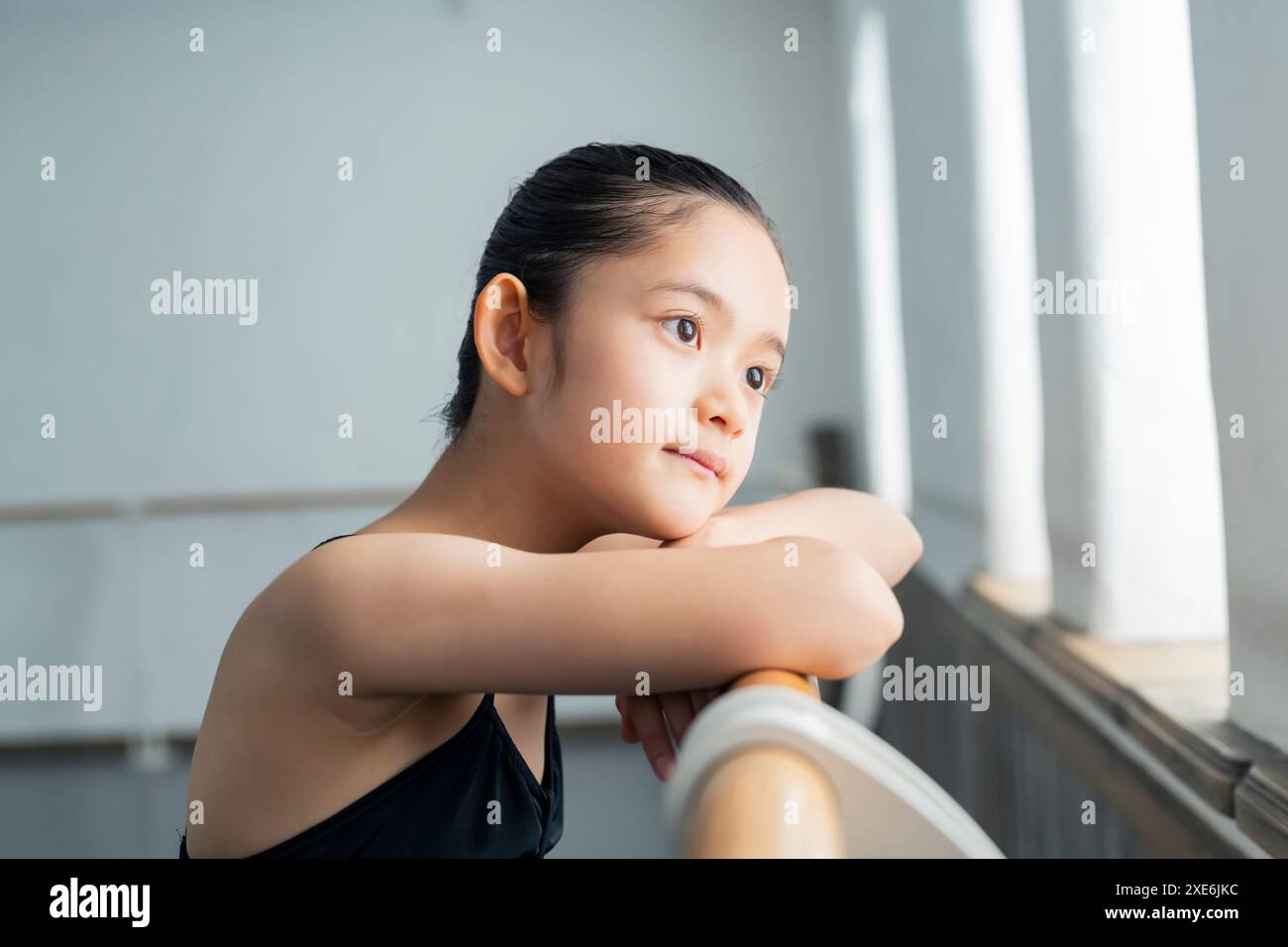 Ballet class - girls Stock Photo - Alamy