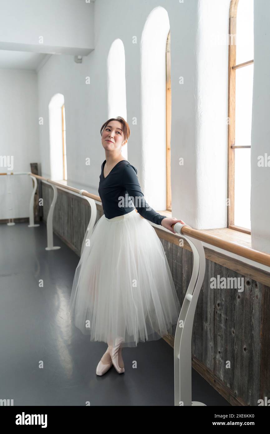 Ballet class, instructor Stock Photo - Alamy