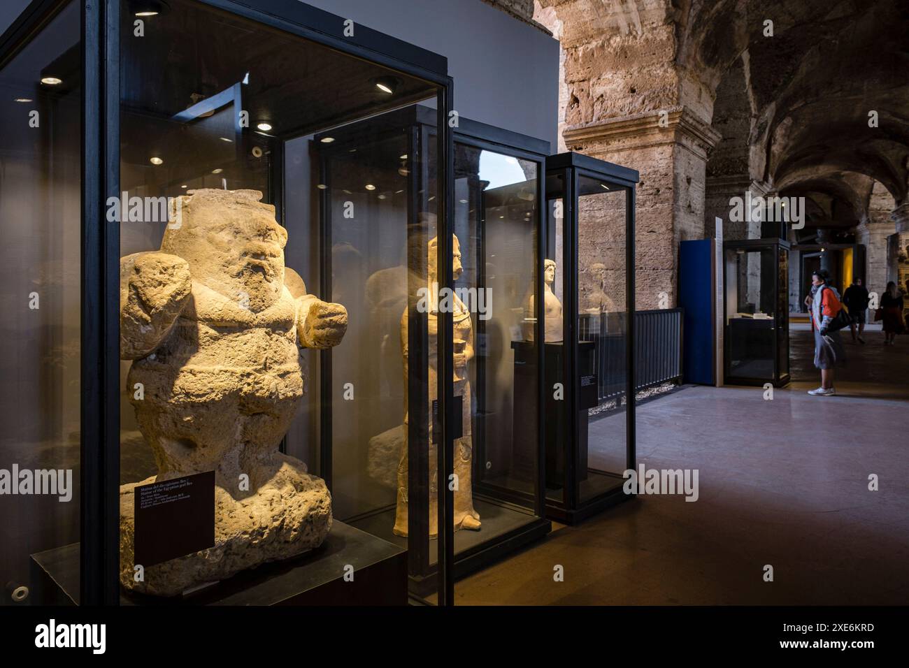 Statuette of the Egyptian god Bes Stock Photo - Alamy