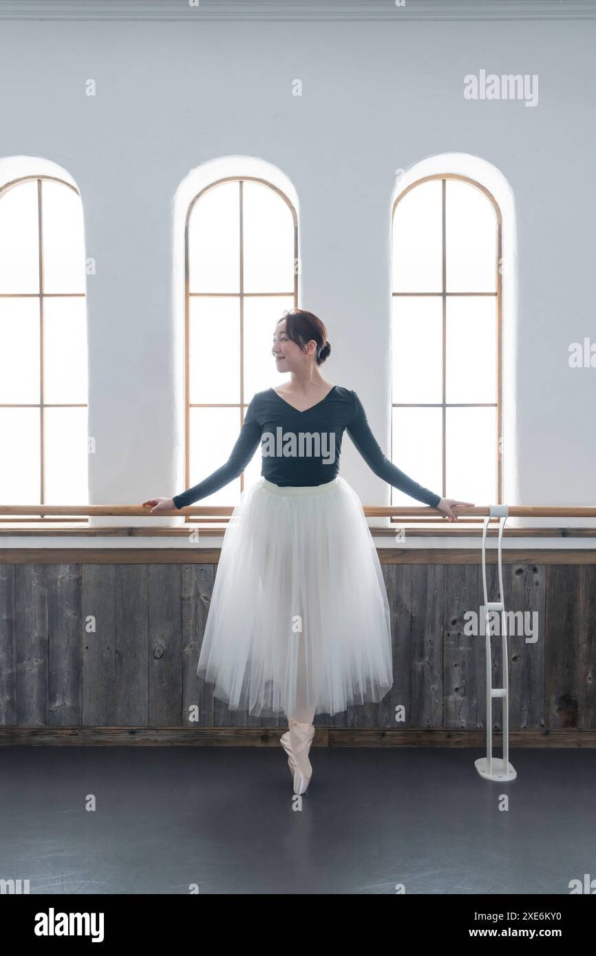 Ballet class, instructor Stock Photo - Alamy