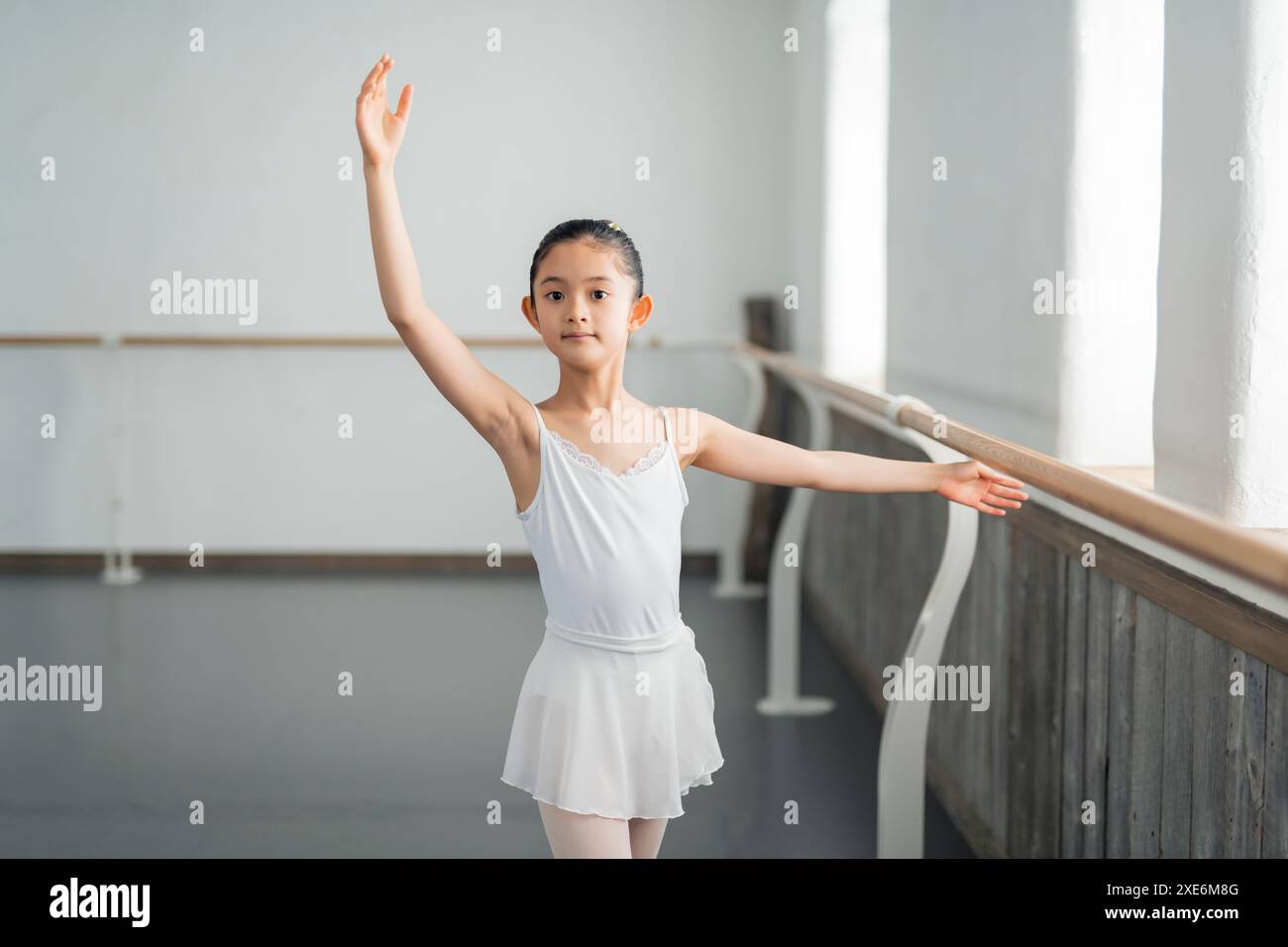 Woman dance classic school hi-res stock photography and images - Alamy