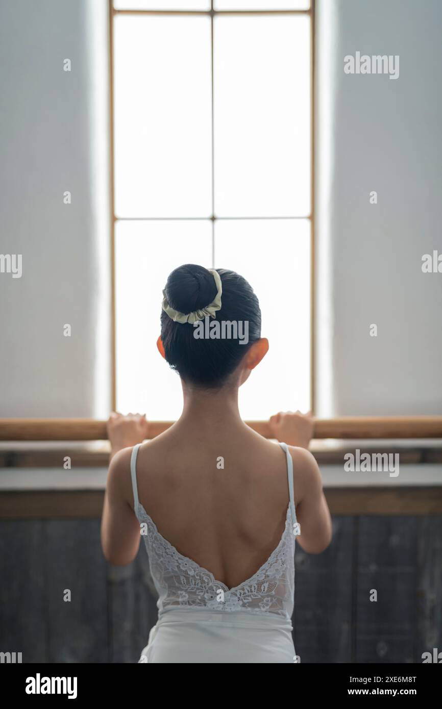 Ballet class - girls Stock Photo - Alamy