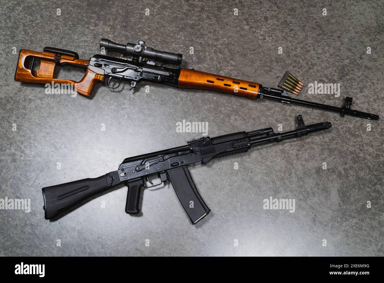 Russian military weapons, SVD sniper rifle and ak74m assault rifle ...