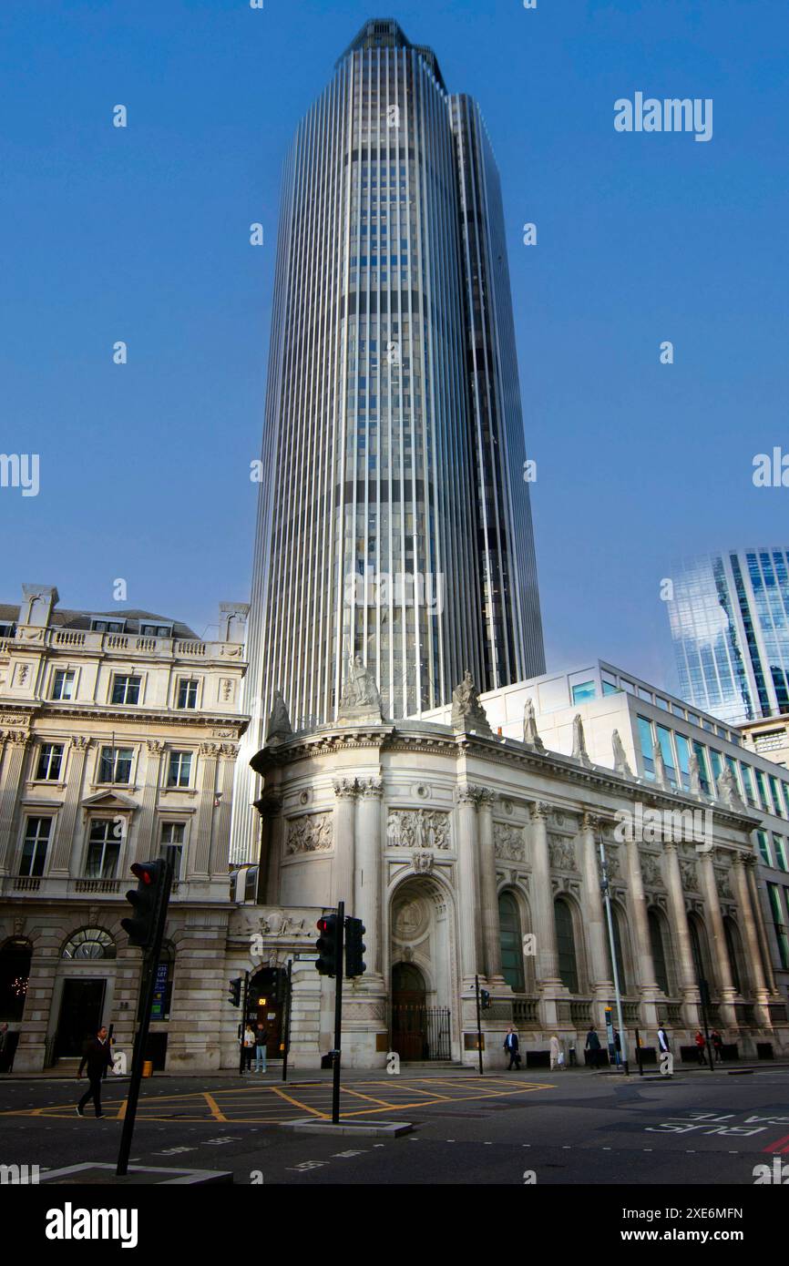 Tower 42, Nat West Tower behind Gibson Hall. Bishopsgate, City of ...