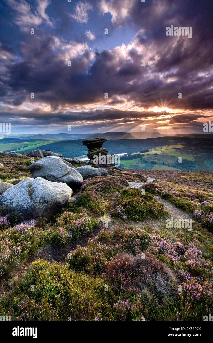 The Salt Cellar Rock Formation in summer, Derwent Edge, Peak District ...