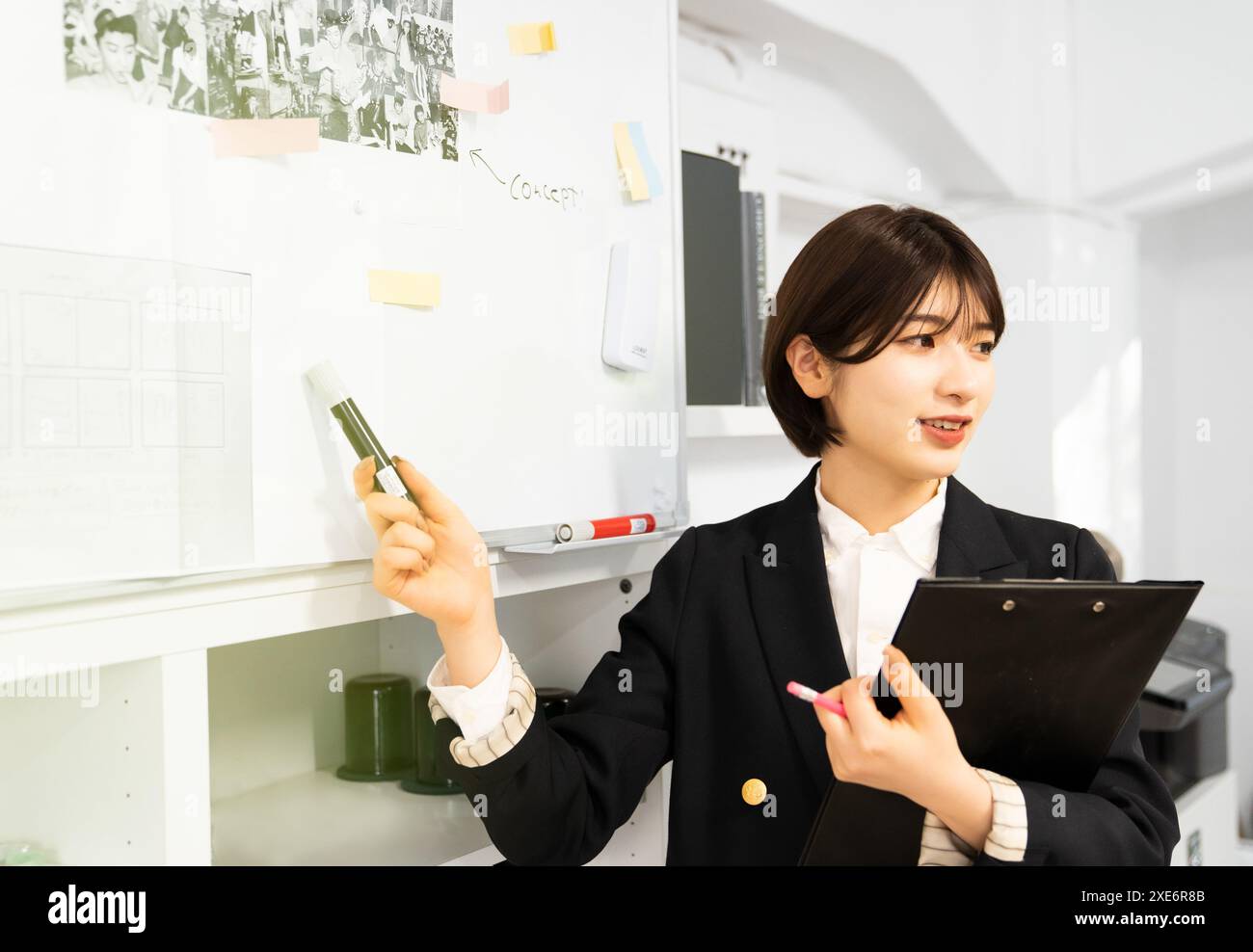 Explaining seminar hi-res stock photography and images - Alamy