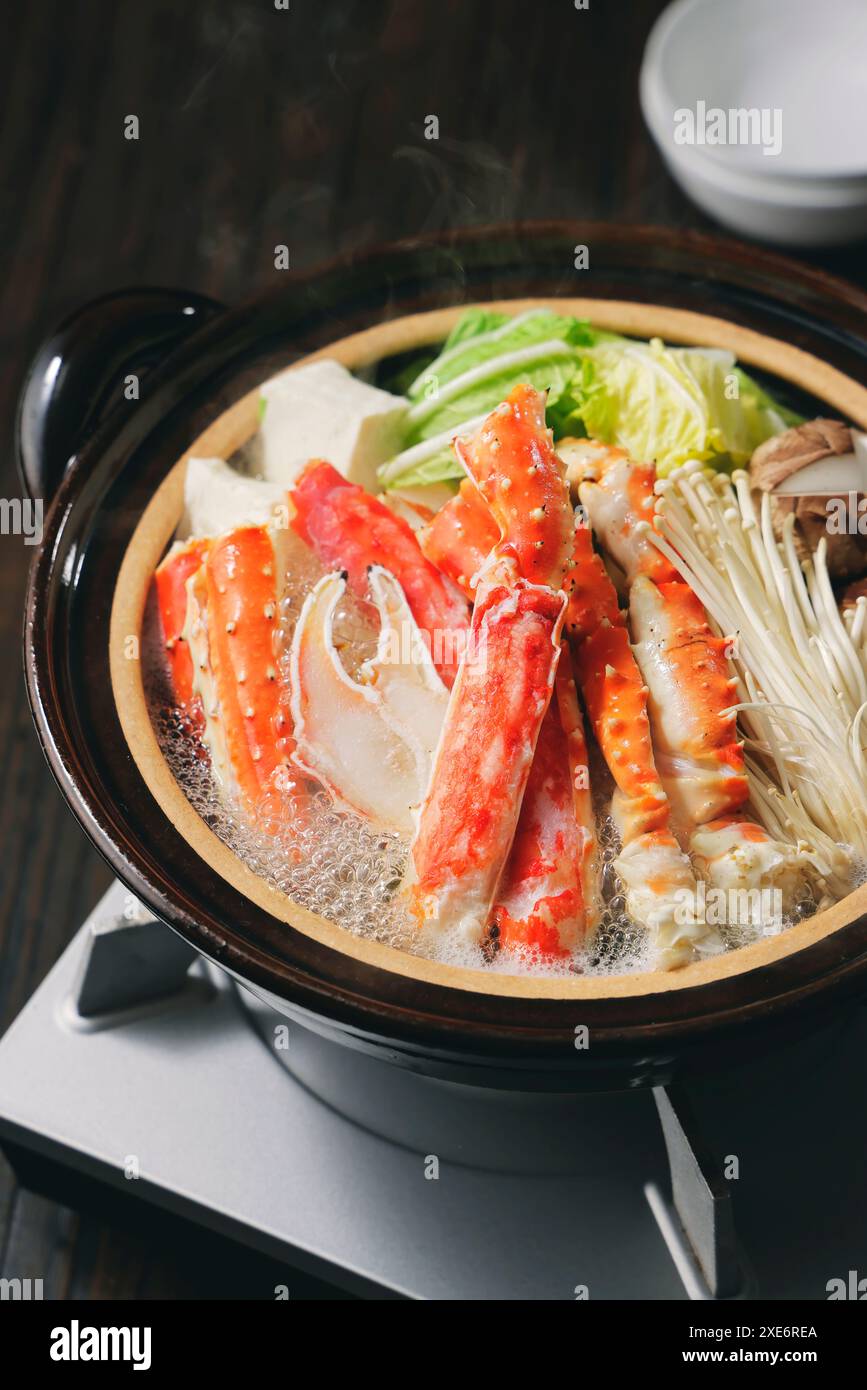 Pot dish of crab and vegetables Stock Photo - Alamy