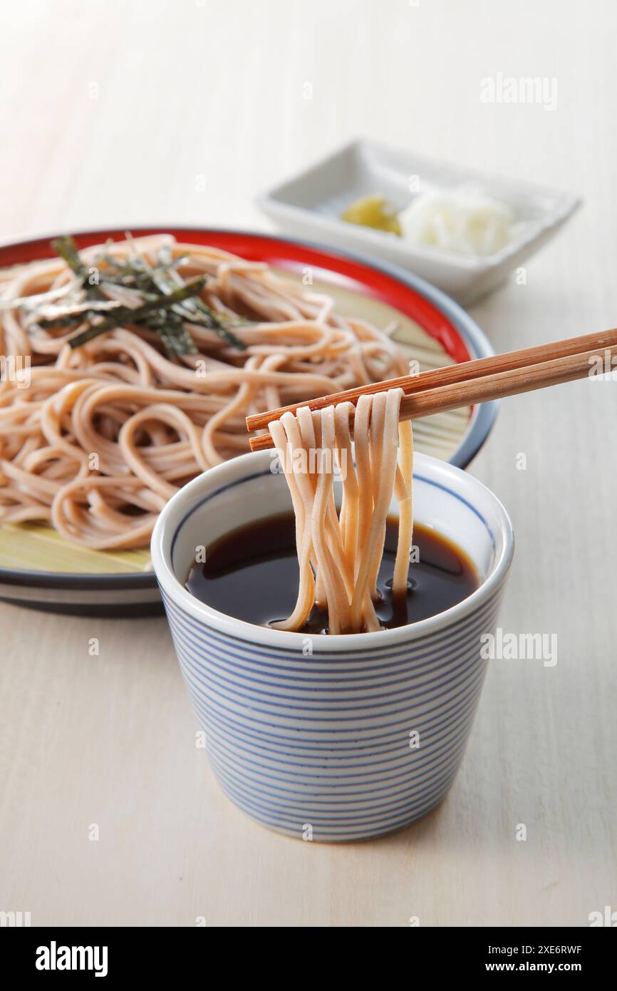 Zaru soba noodles Stock Photo - Alamy
