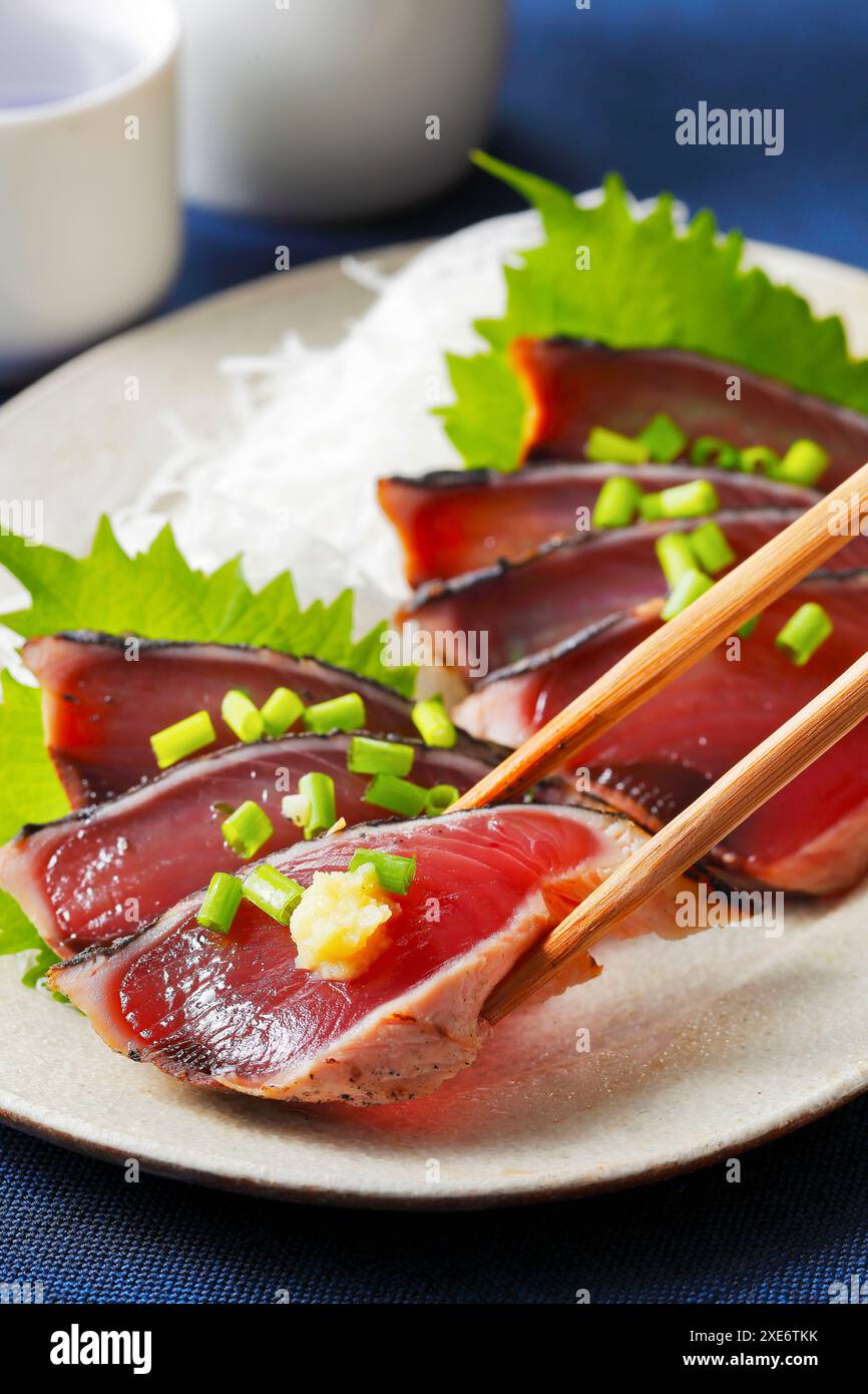 Fish tataki hi-res stock photography and images - Alamy