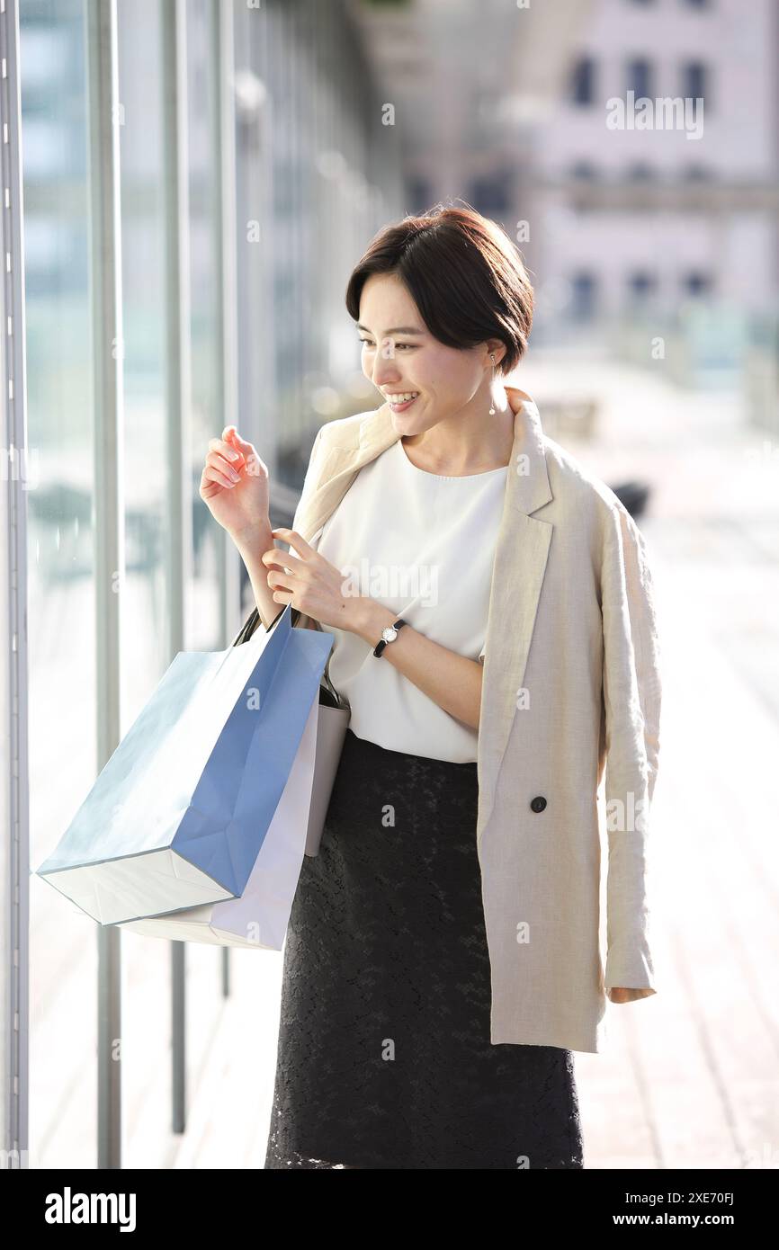 Japanese shopping mall hi-res stock photography and images - Alamy