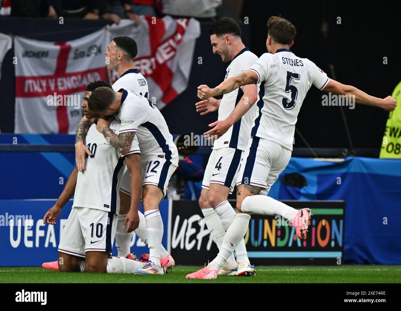 GELSENKIRCHEN, GERMANY - JUNE 16: Jude Bellingham of England celebrate ...