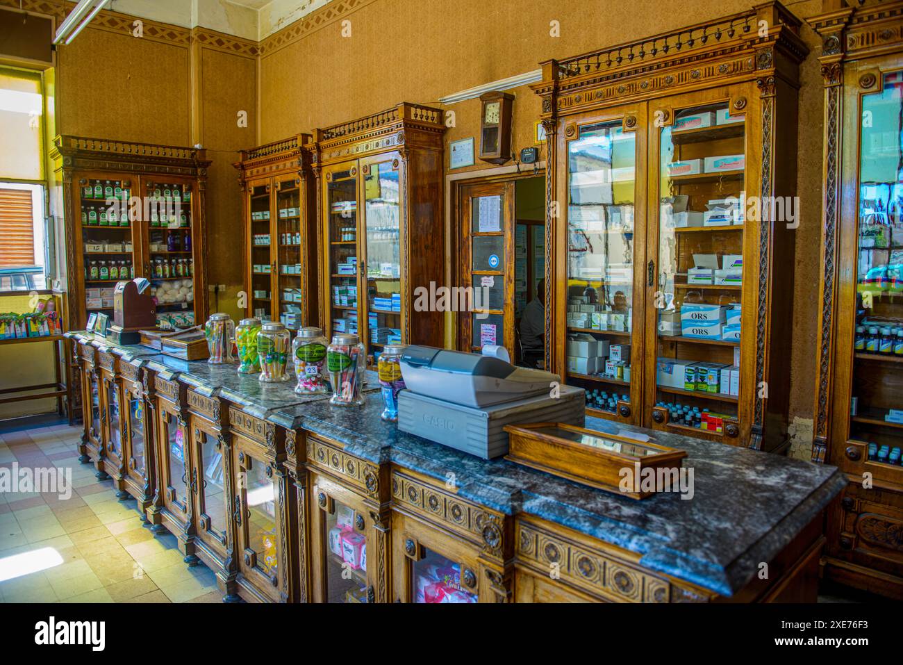Old shop hi-res stock photography and images - Alamy