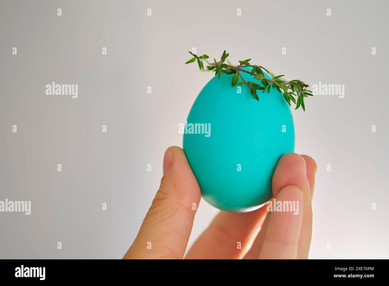 Turquoise wreath hi-res stock photography and images - Alamy