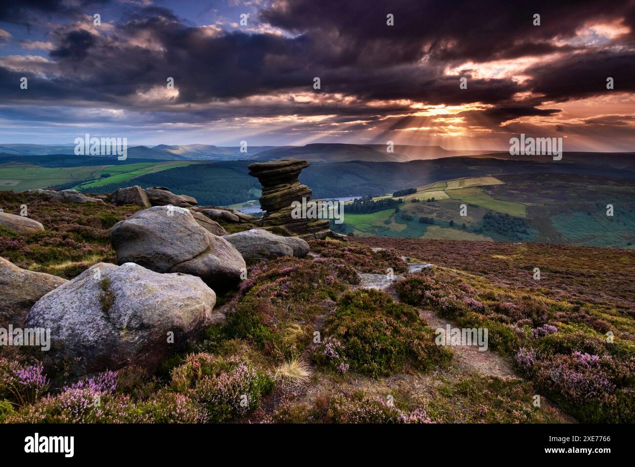 The Salt Cellar Rock Formation in summer, Derwent Edge, Peak District ...