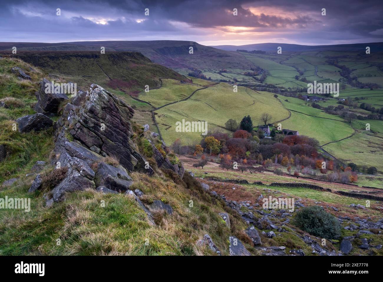 Combs Edge and Combs Moss in autumn, Peak District National Park ...