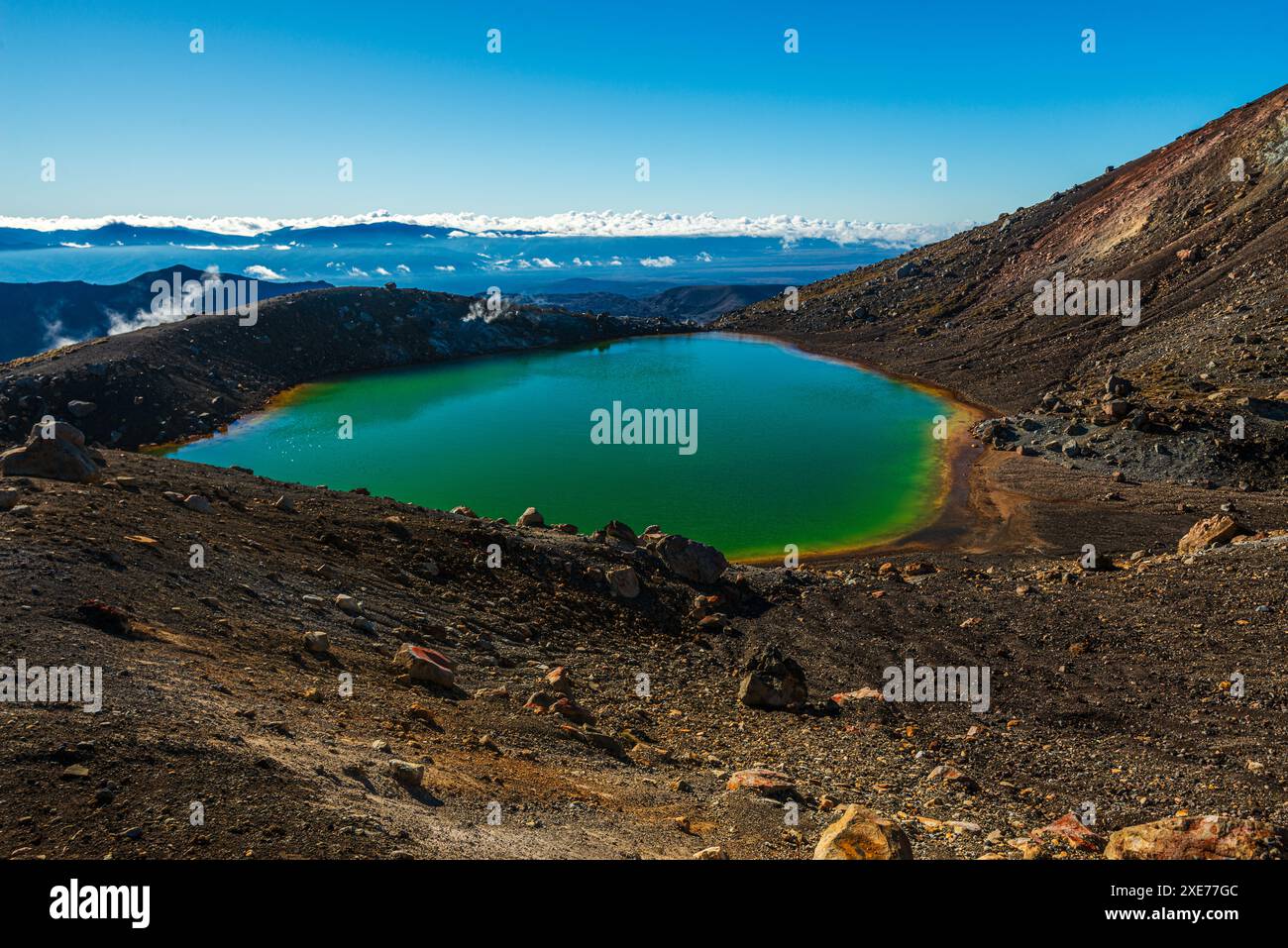 Emerald lake on volcano slope, Tongariro National Park, UNESCO World ...