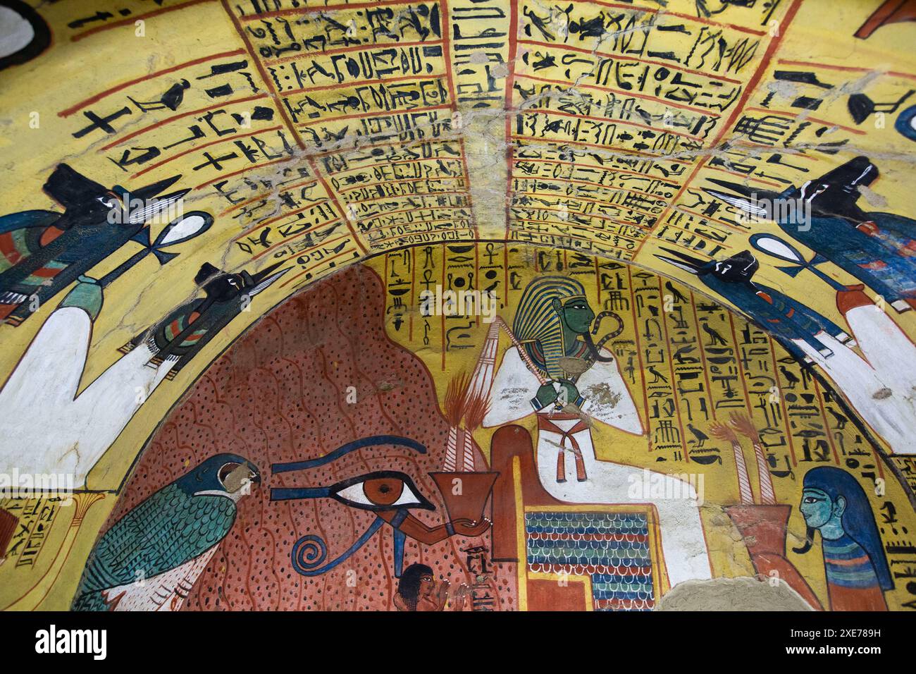 Eye of God Horus with Pharaoh at far end, Tomb of Pashedu, TT3, Deir el ...