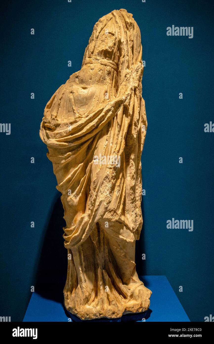 Medios de arte hi-res stock photography and images - Alamy