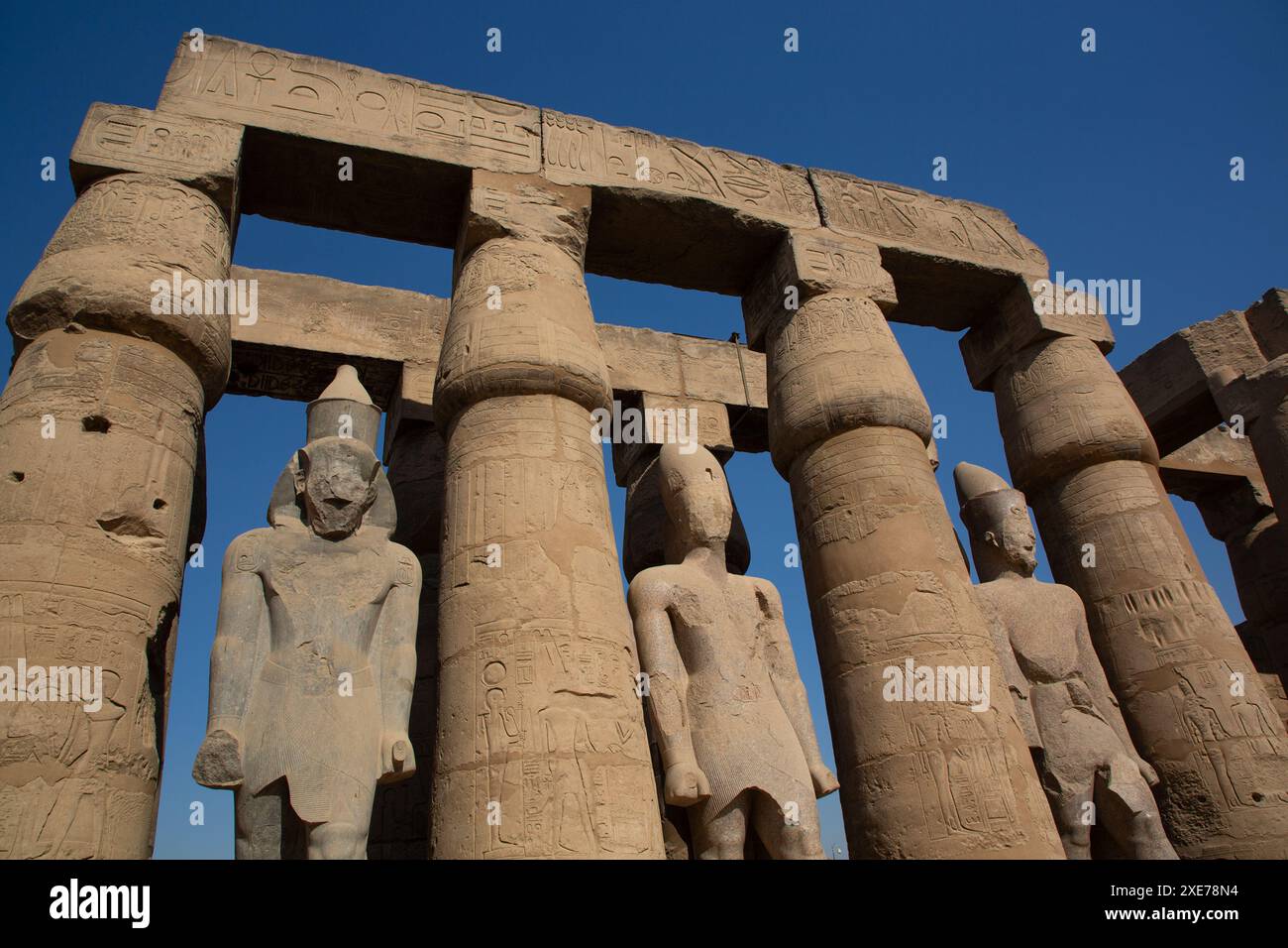 Papyrus Columns and Statues, Courtyard of Rameses II, Luxor Temple ...