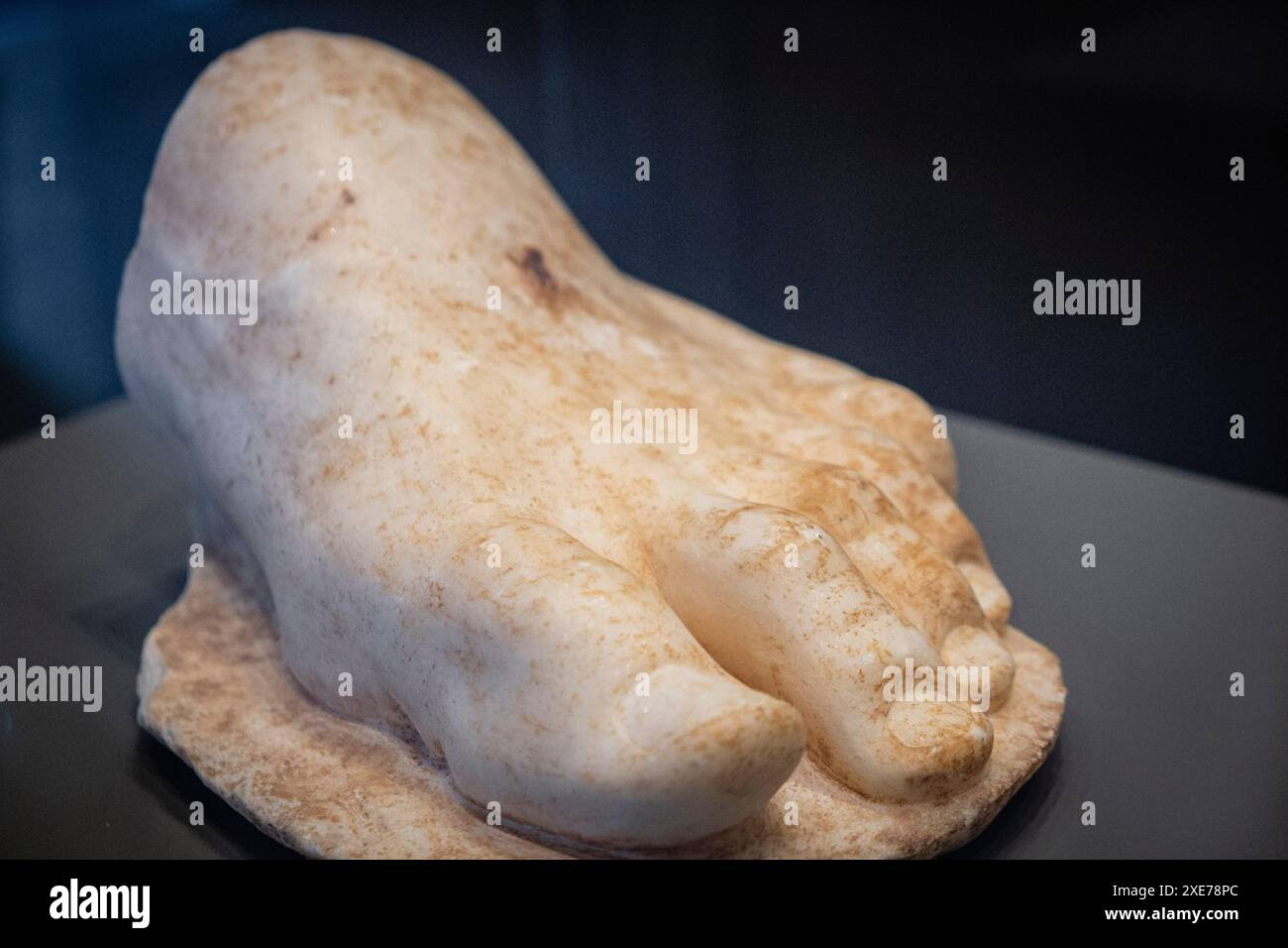 Sculpted nails hi-res stock photography and images - Alamy