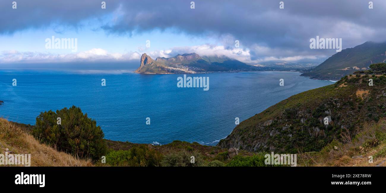 View of Hout Bay from Chapmans Peak Drive, Hout Bay, Table Mountain ...