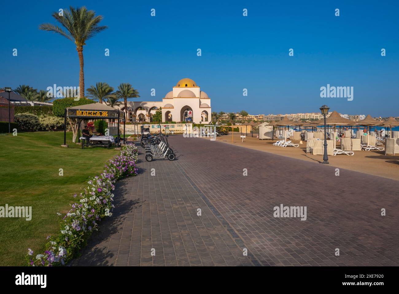 View of beach and Sahl Hasheesh Old Town, Sahl Hasheesh, Hurghada, Red ...