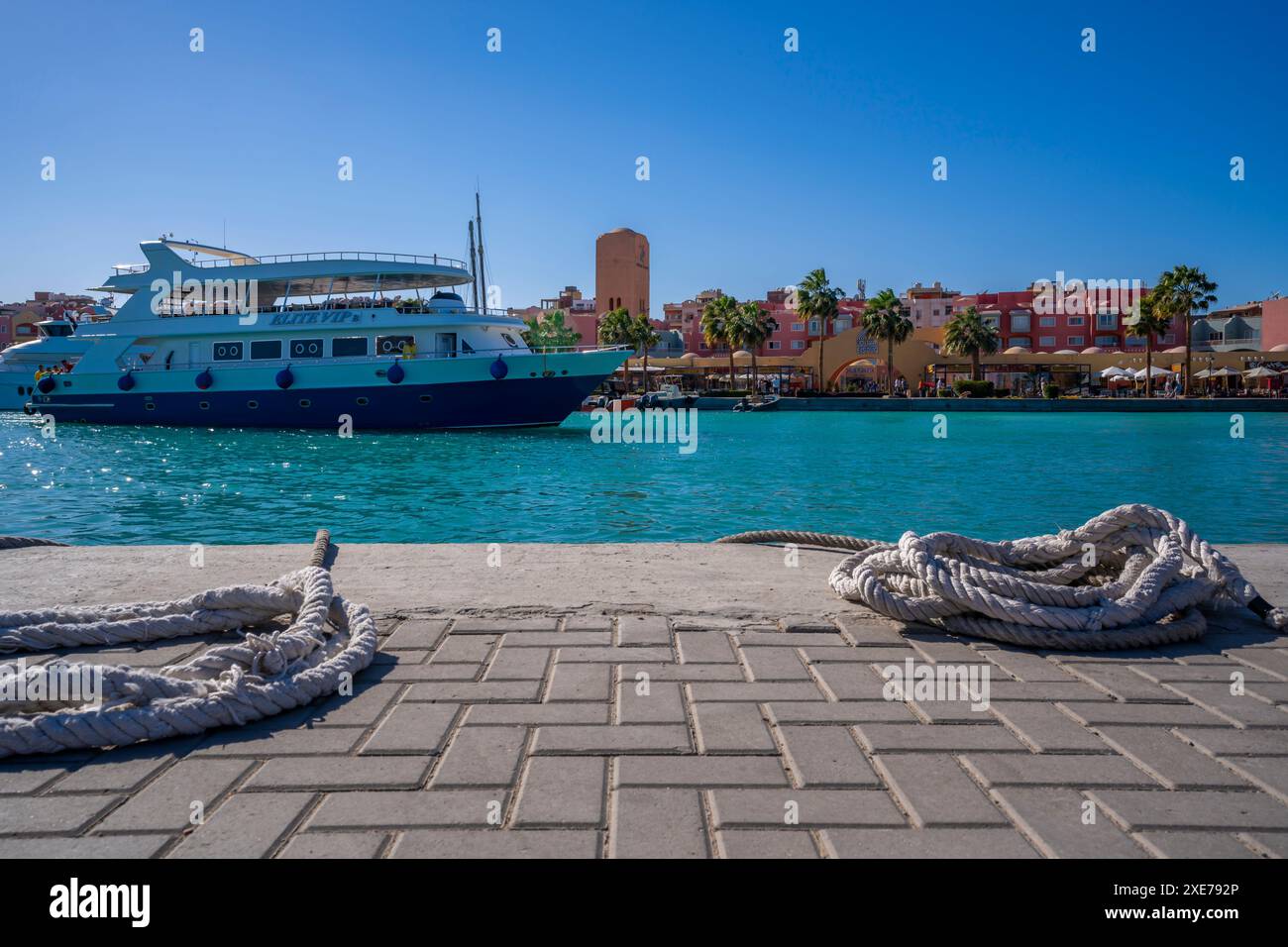 View of boat and waterfront in Hurghada Marina, Hurghada, Red Sea ...