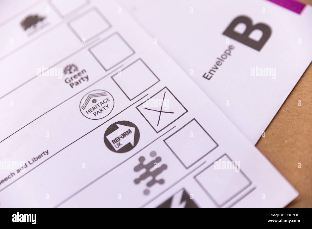 British political party logo hi-res stock photography and images - Alamy