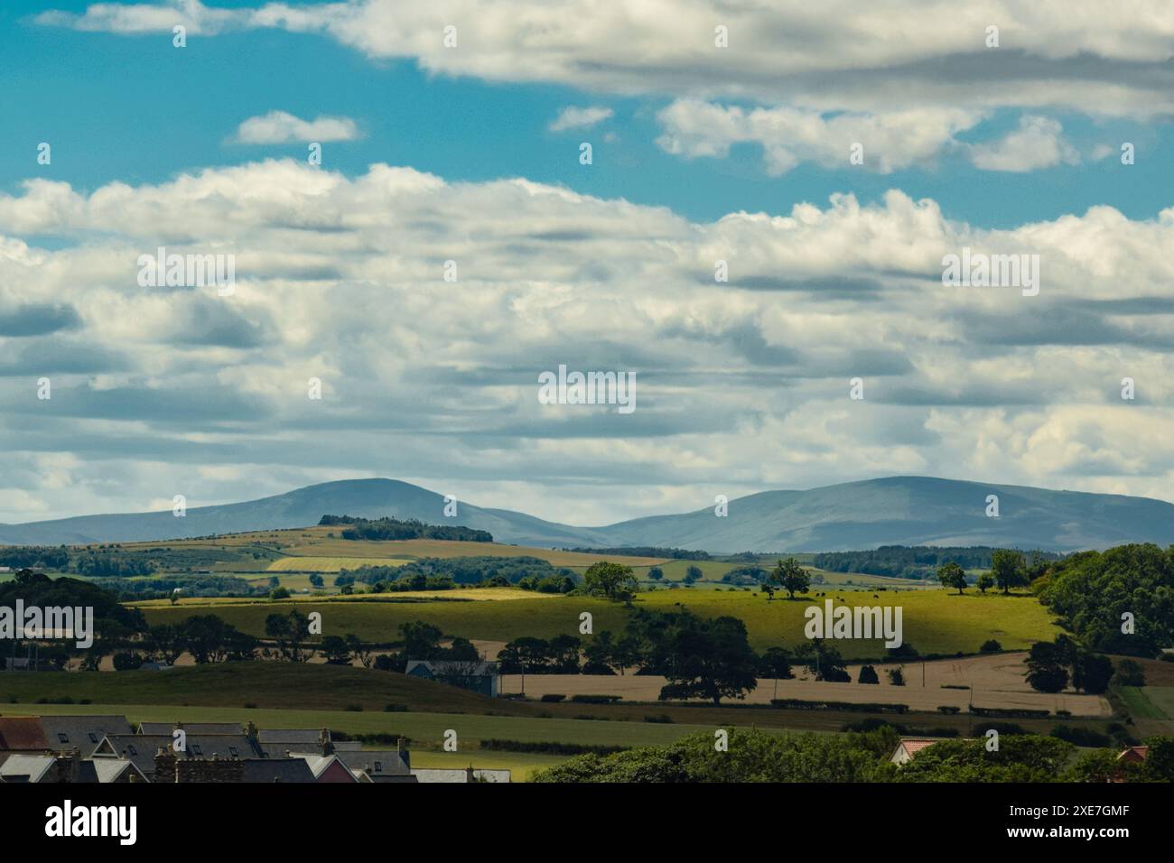 British countryside hills and mountains in the summer Stock Photo - Alamy