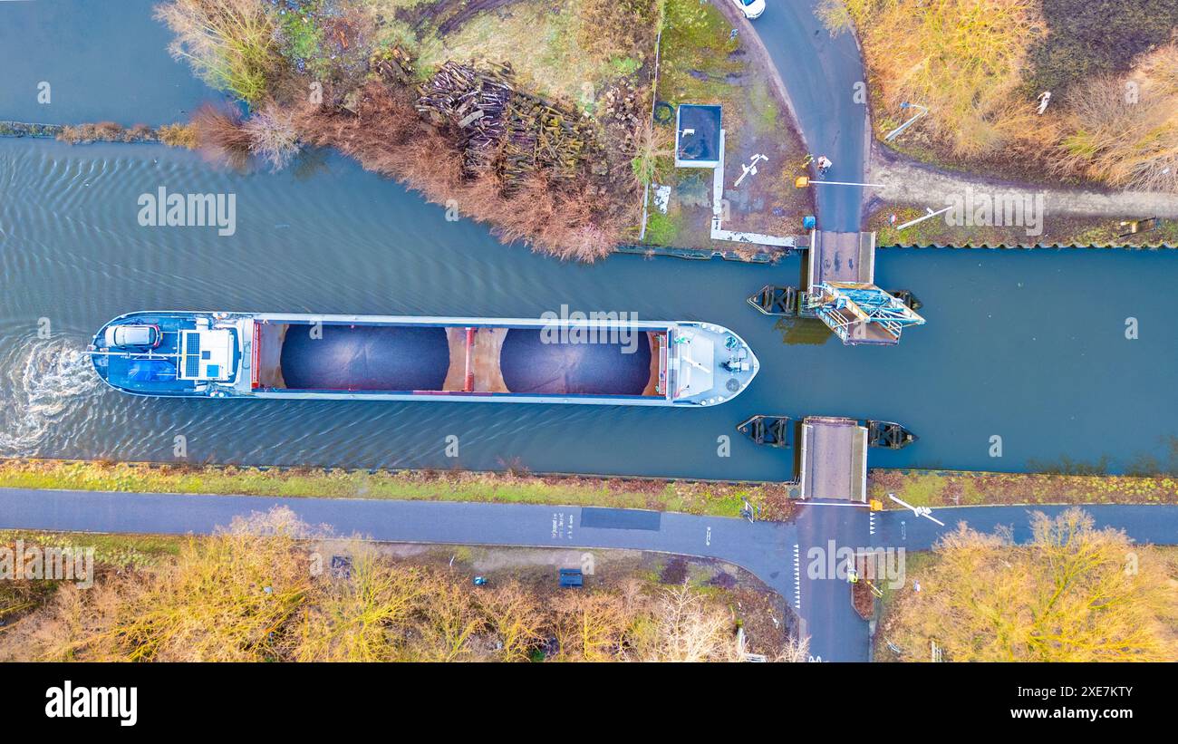 Aerial view canal lock lock hi-res stock photography and images - Alamy