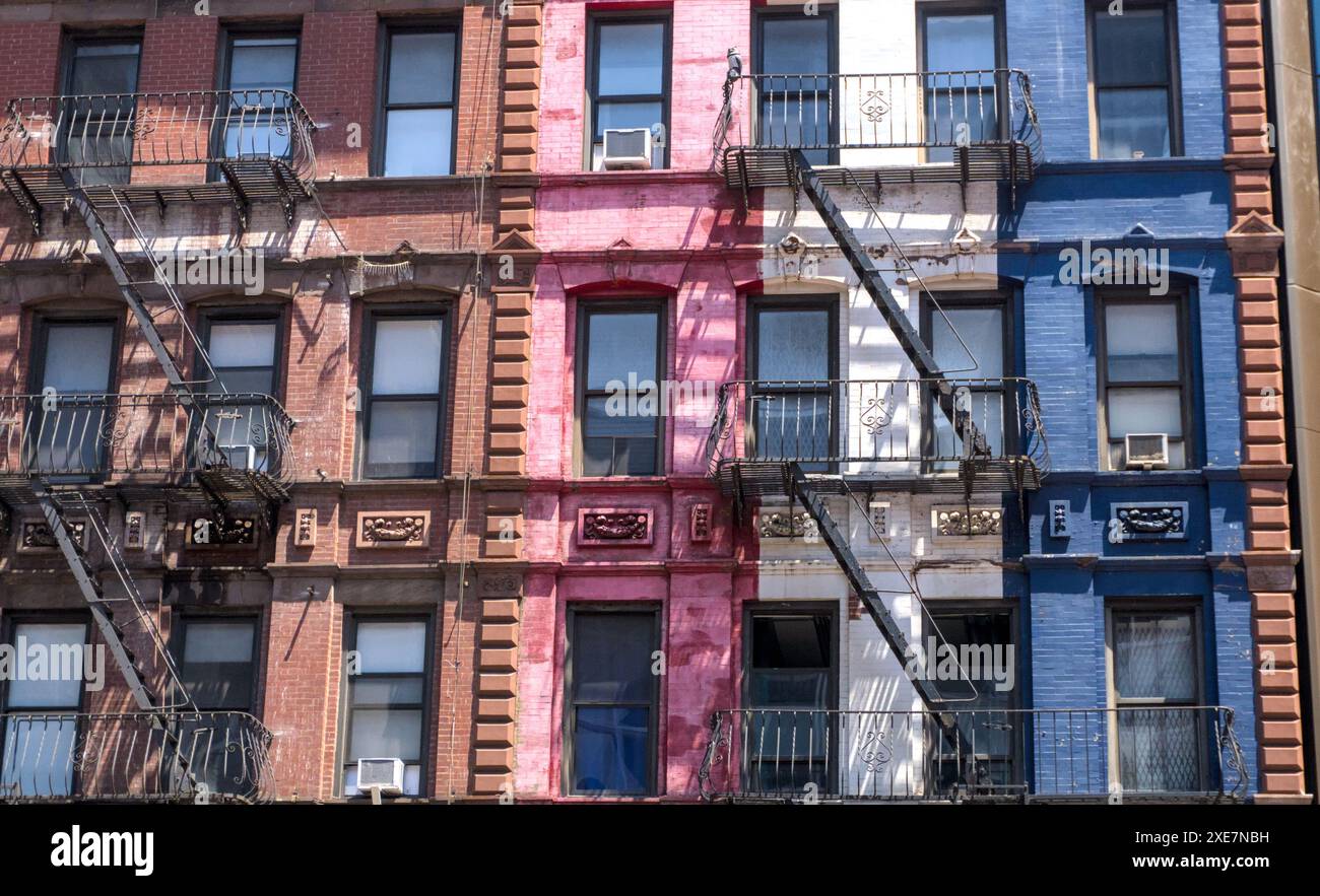 Overcrowded housing hi-res stock photography and images - Alamy