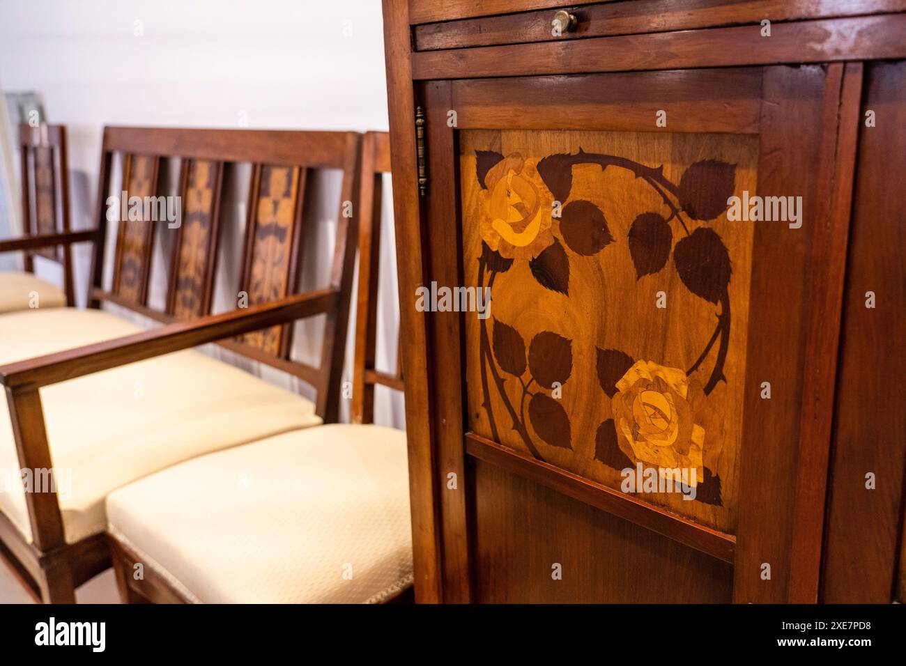 Artisan showcase hi-res stock photography and images - Alamy